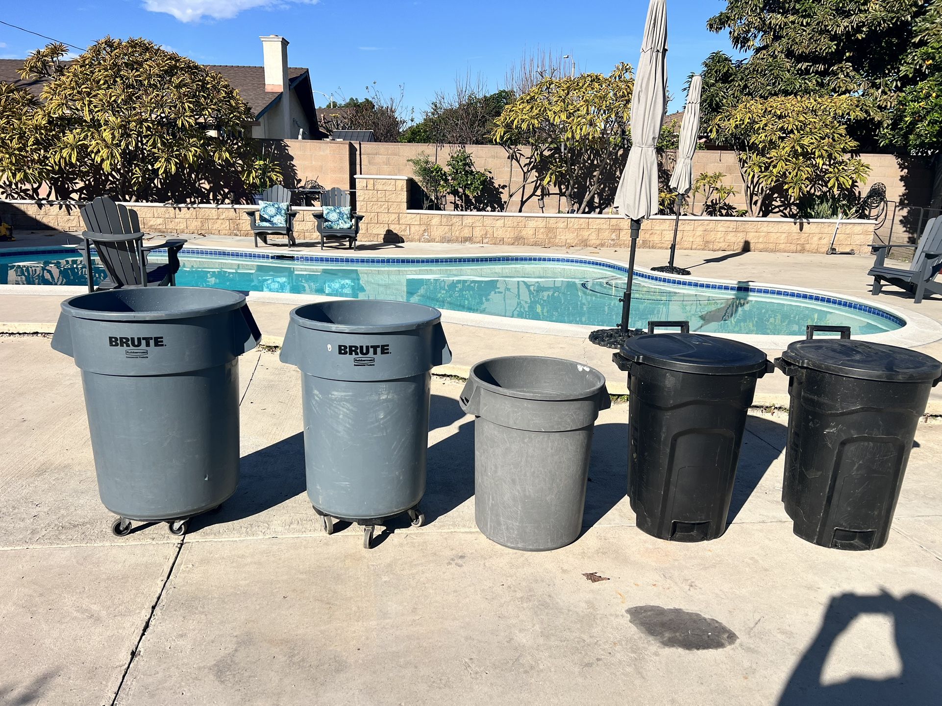 Trash Cans for Sale in Anaheim, CA - OfferUp