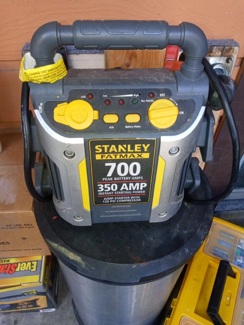 Stanley Fatmax 700 Charging