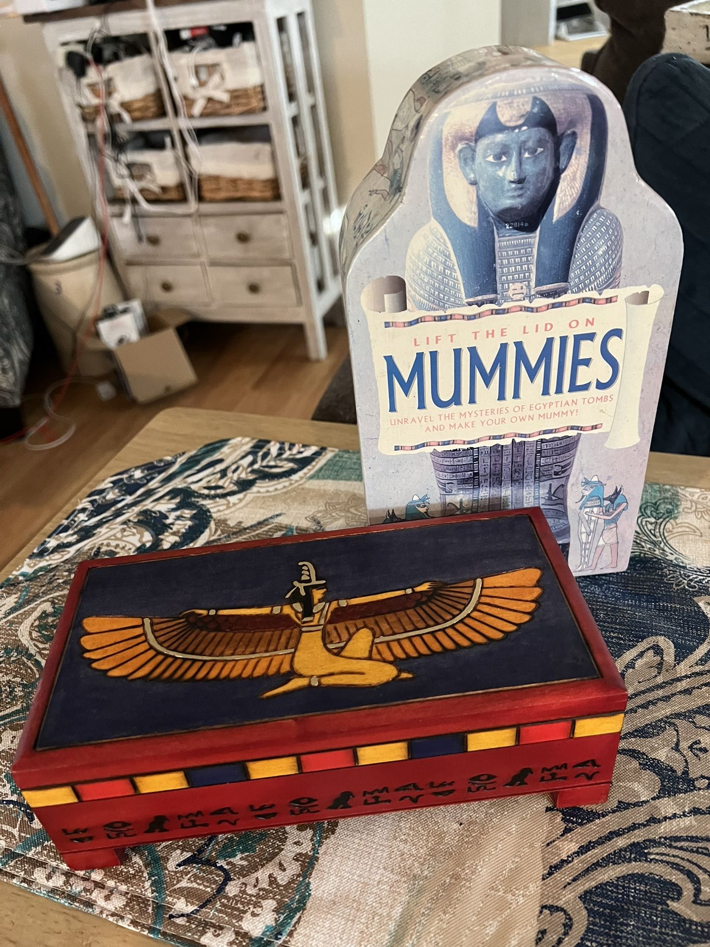 Egyptian Wood Trinket Or Jewelry box Vintage And Vintage Mummies ...
