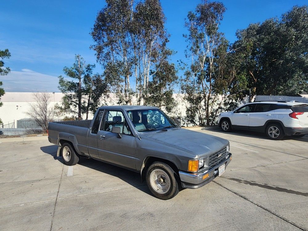 1988 Toyota Pick-Up for Sale in Corona, CA - OfferUp