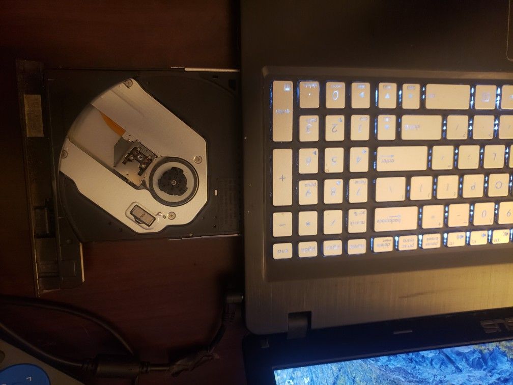 ACER laptop I5 Q500a 750gb 8gb Ram 15 Inch Screen for Sale in Pasadena ...