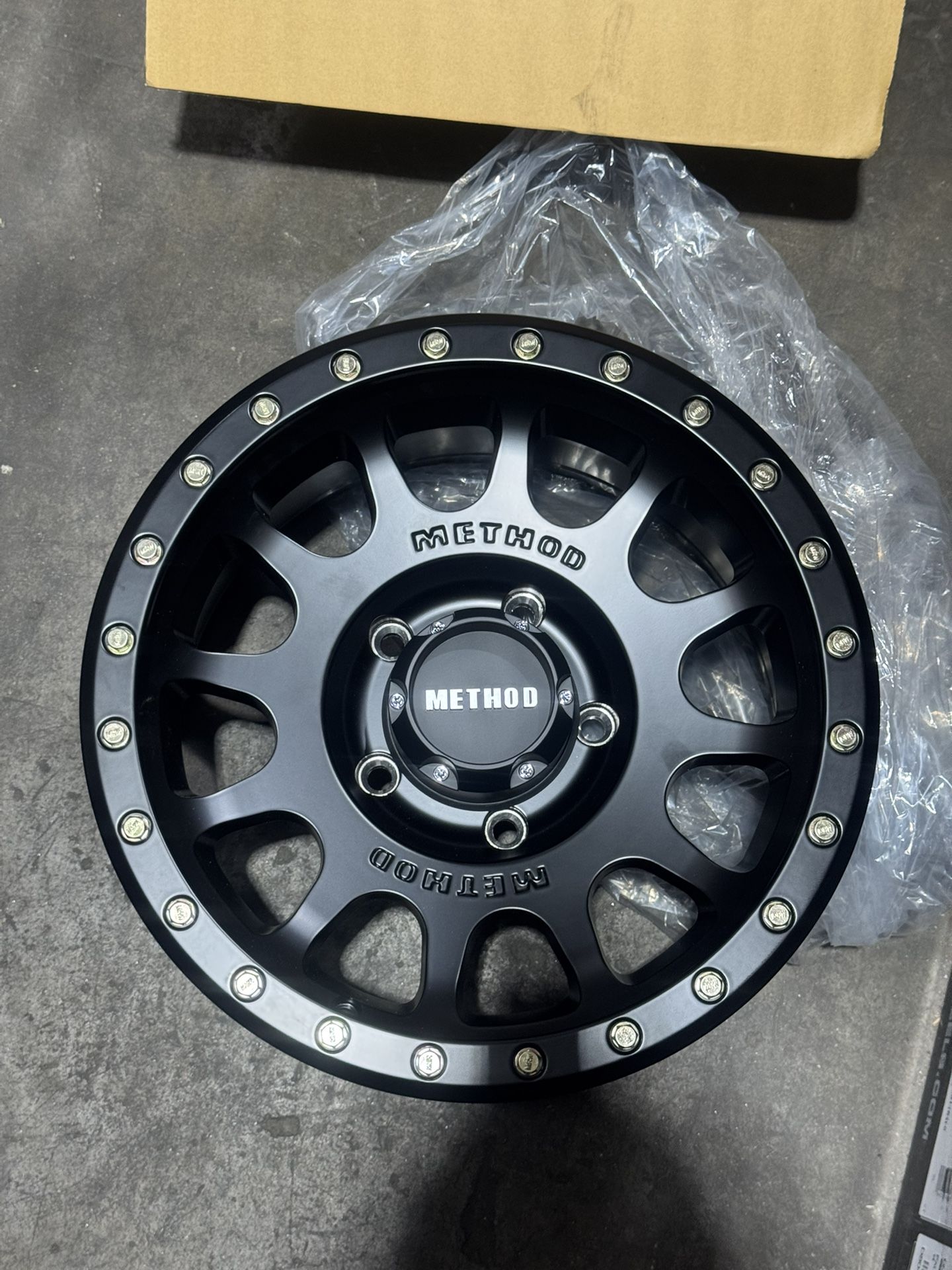 NEW 17” METHOD WHEELS FOR TOYOTA TUNDRA SEQUOIA LEXUS 5 LUG for Sale in ...