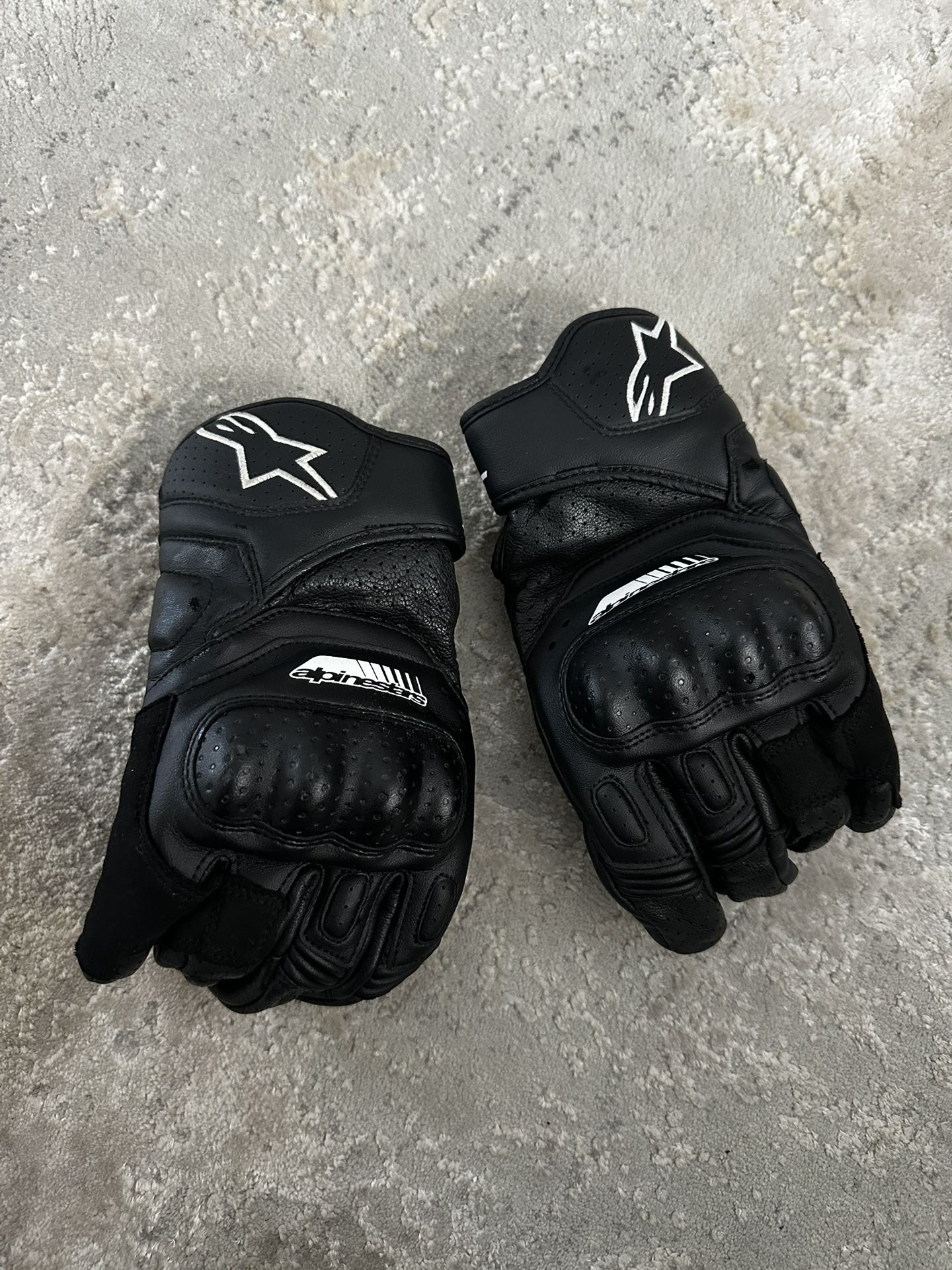 Alpine Star Gloves for Sale in Miami, FL - OfferUp