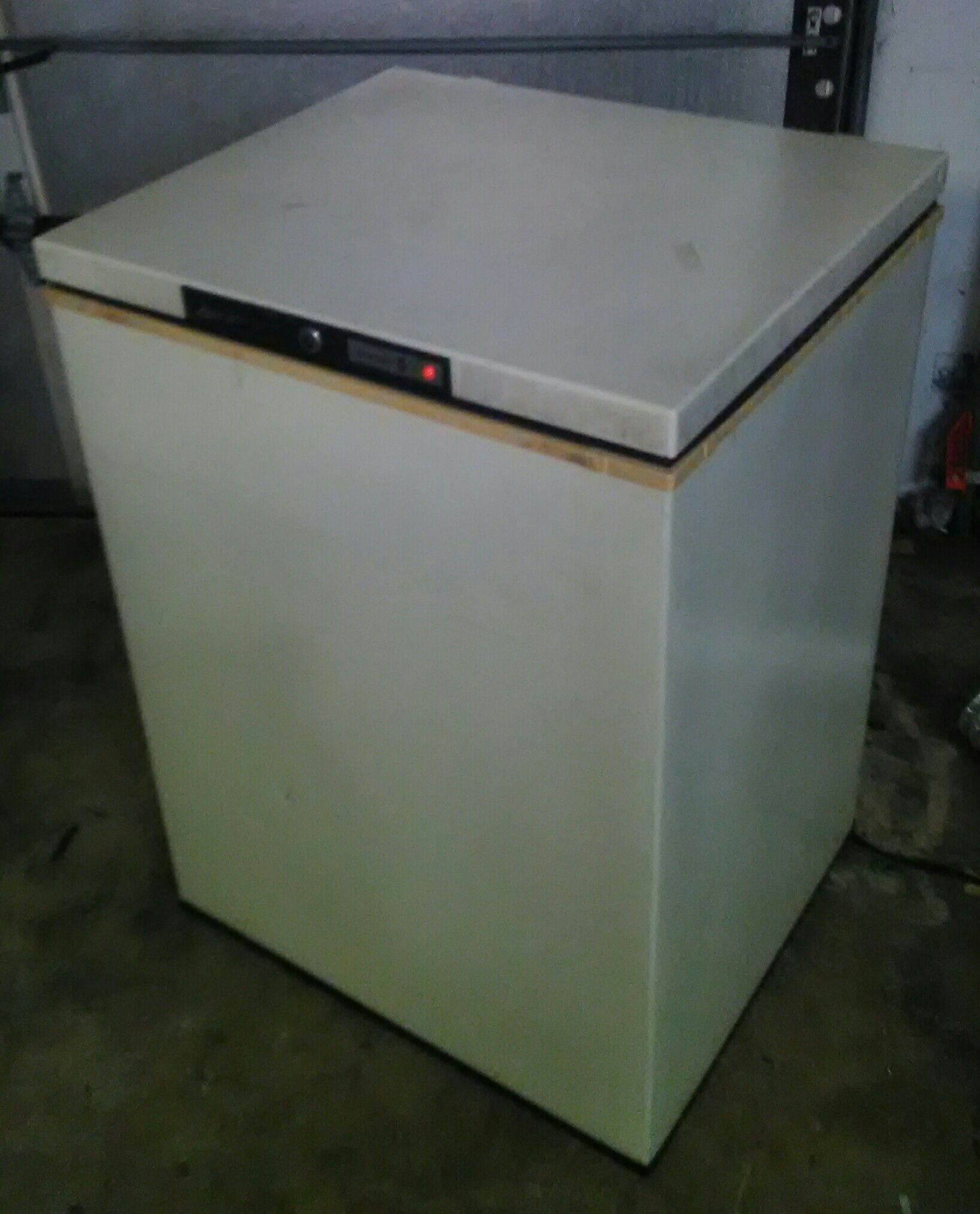 Old Kenmore Chest Freezer 5 cf for Sale in Fort Worth, TX - OfferUp