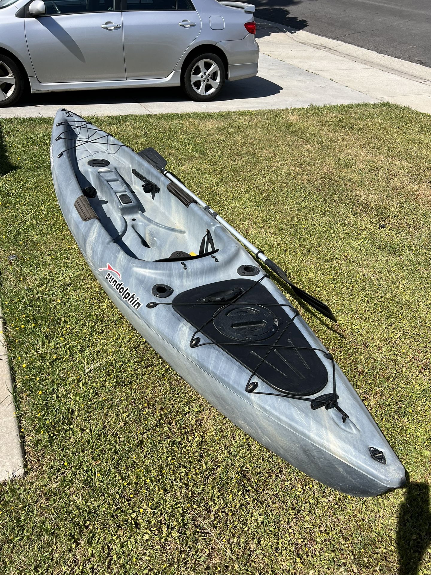 Dolphin 13 Foot Fishing kayak for Sale in Moreno Valley, CA - OfferUp