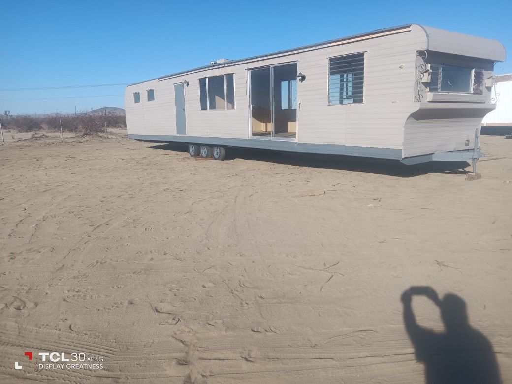 Beautiful Mobile Home 1983 52long By 12 Wide for Sale in Hesperia, CA ...