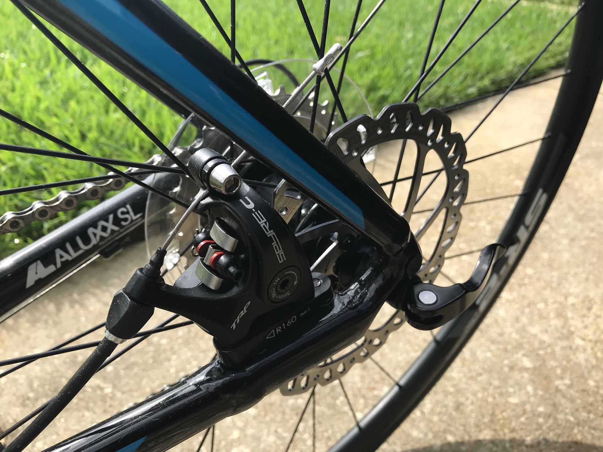 2017 Giant Contend SL-2 Disc, small, as new condition. for Sale in ...