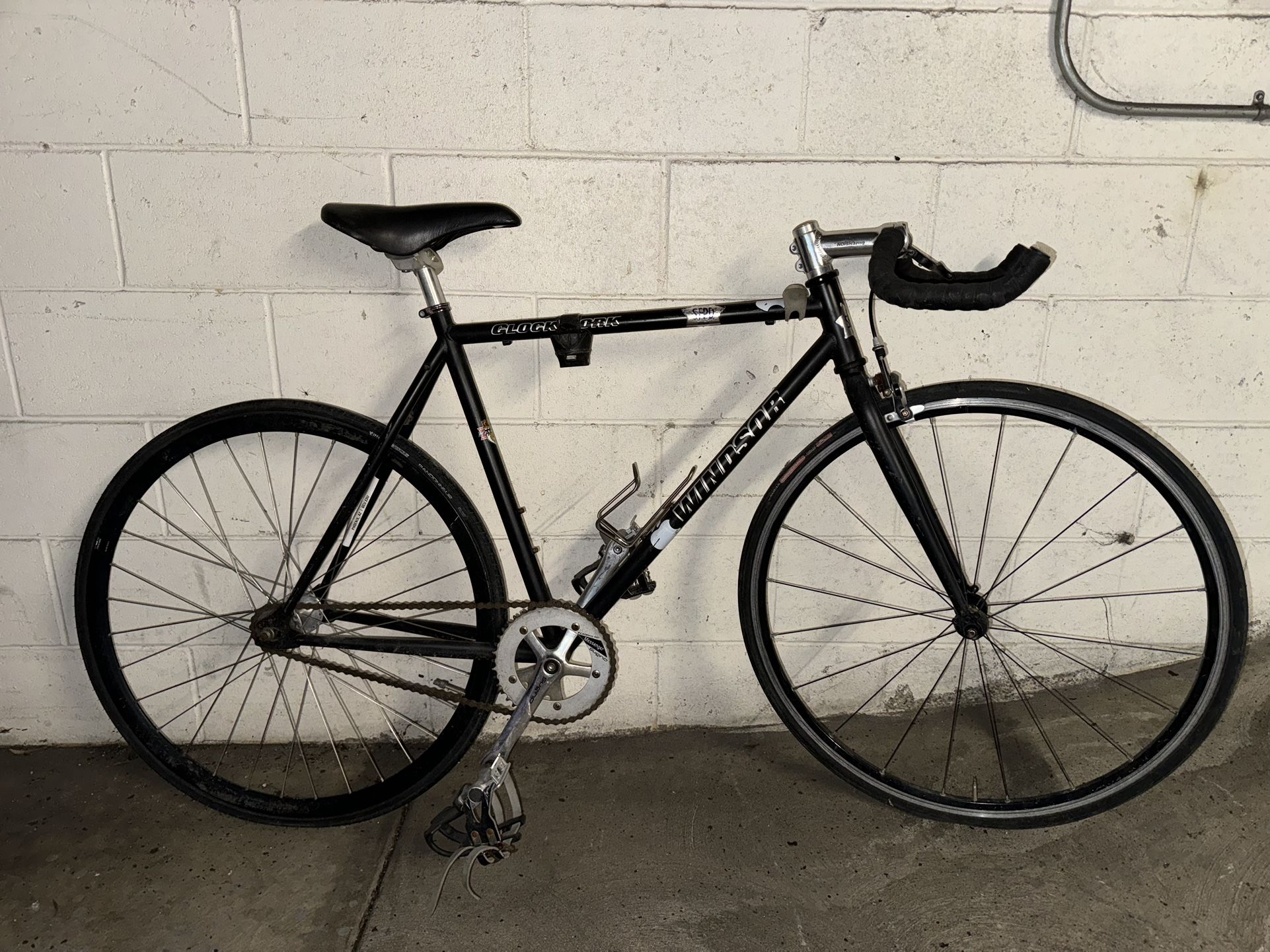 Windsor Clockwork 54cm Fixie Bicycle for Sale in San Diego, CA - OfferUp
