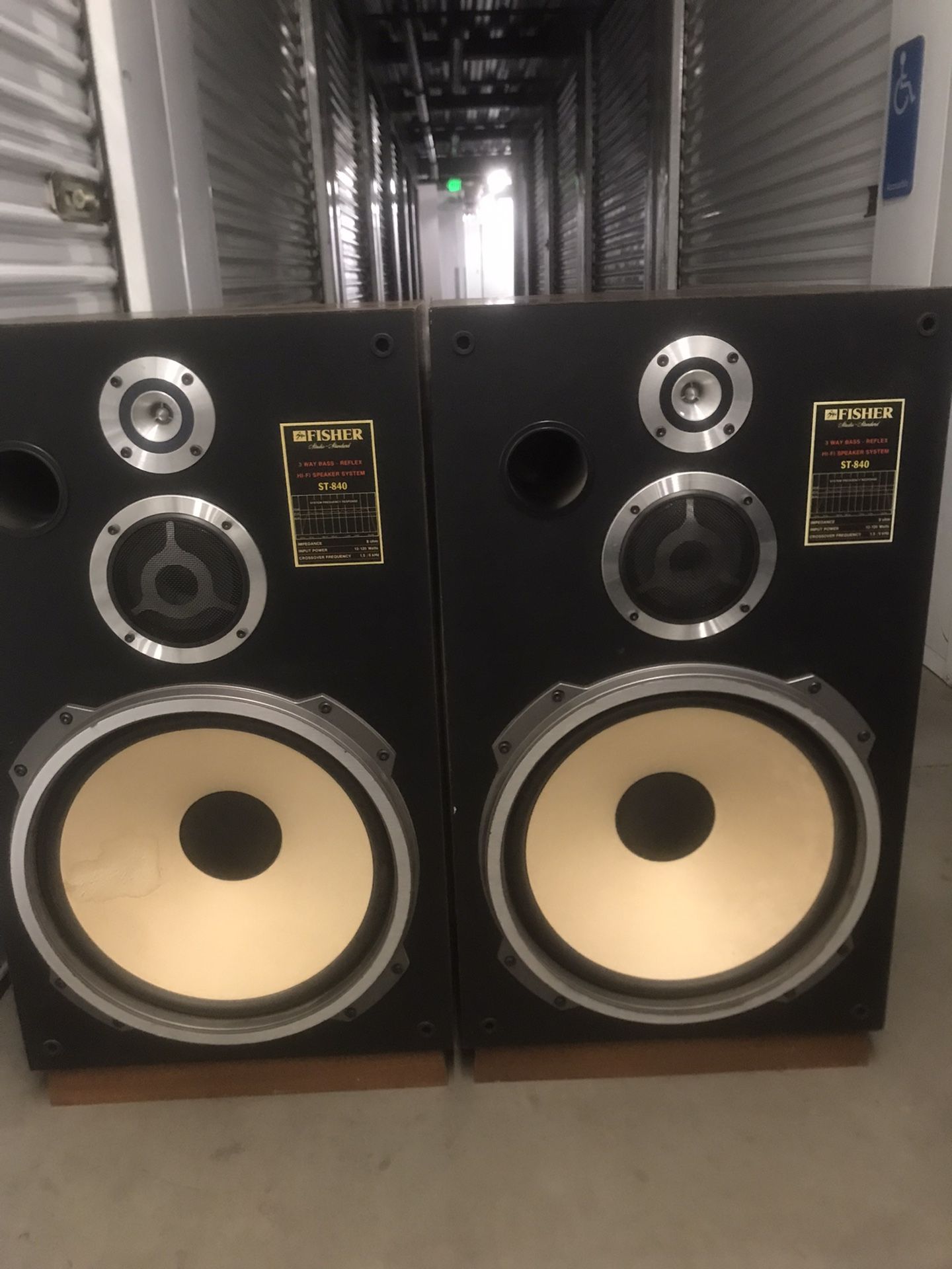 2x Fisher Speaker System for Sale in Lake View Terrace, CA - OfferUp