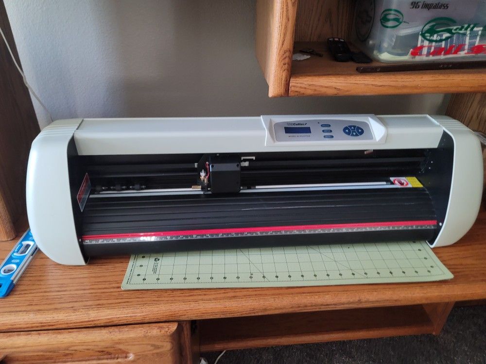 Us Cutter Plotter Like New Vinyl Cutter for Sale in San Jacinto, CA ...