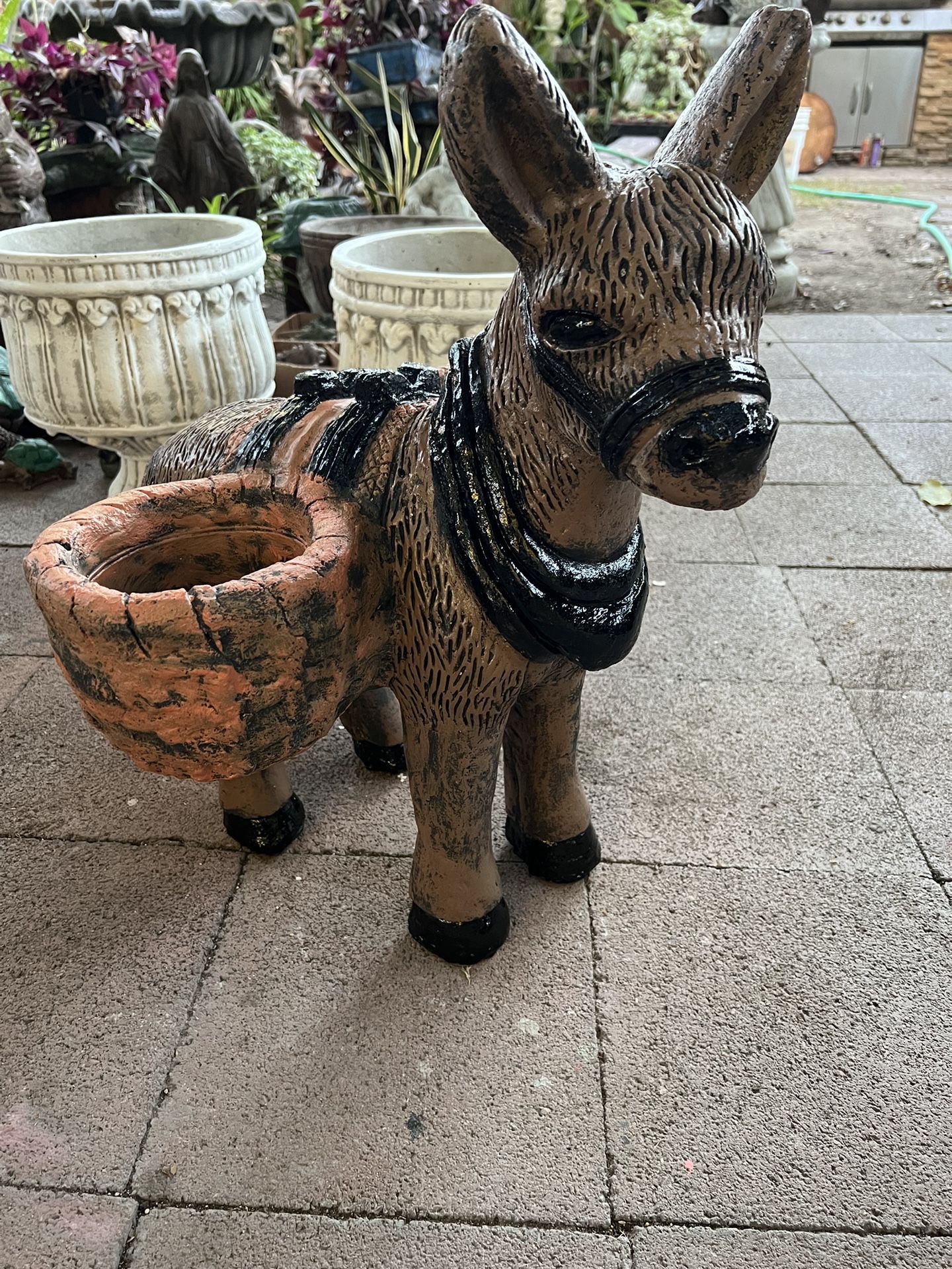 Burro Plantero De Cememento for Sale in Long Beach, CA - OfferUp