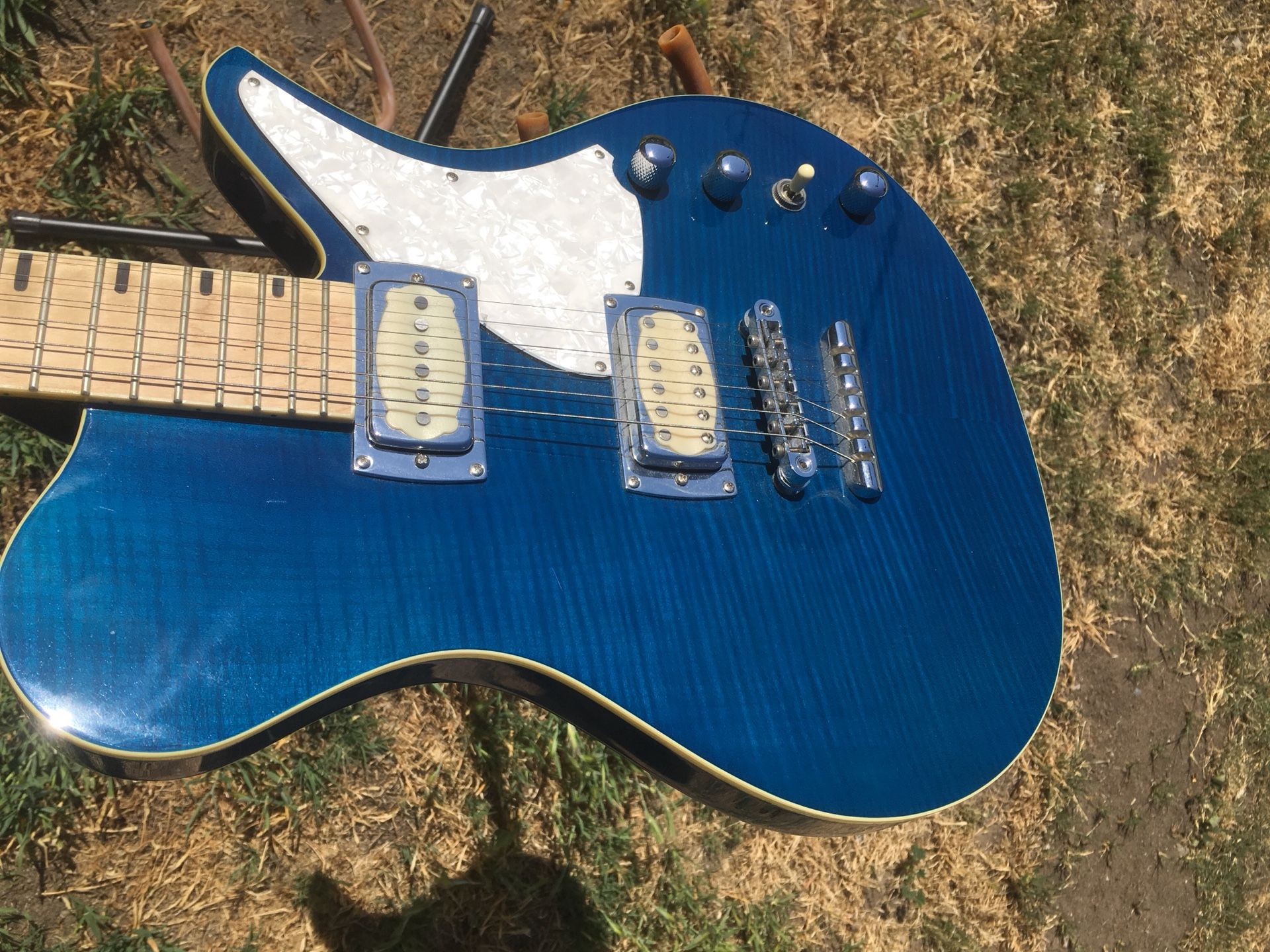 First Act SFA Sheena CE240 Transparent Blue Rare Upper end Model-MINT ...