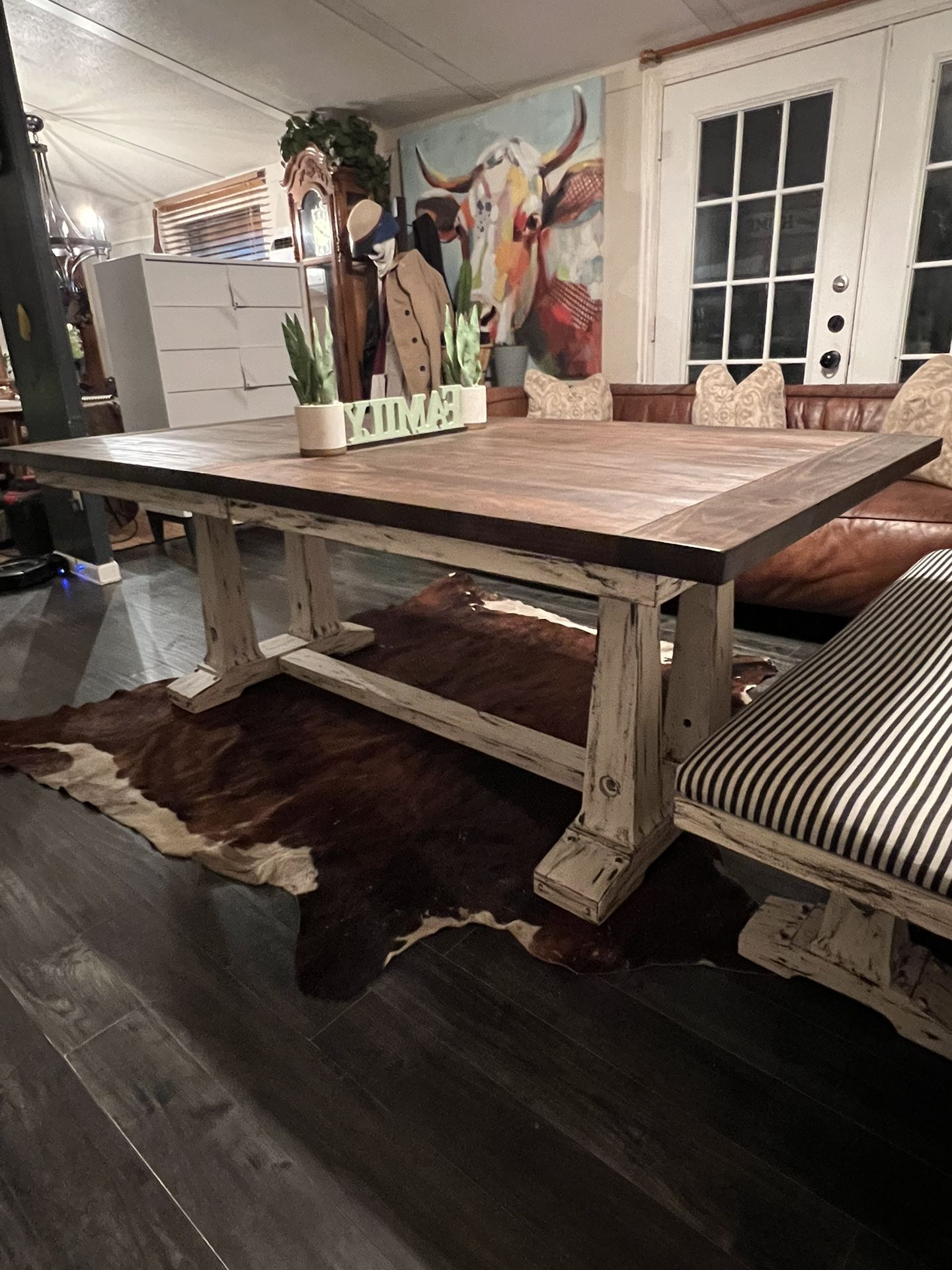 FARMHOUSE 6 PC BIG TABLE W/4 CHAIRS AND BENCH PERFECT CONDITION $500 ...