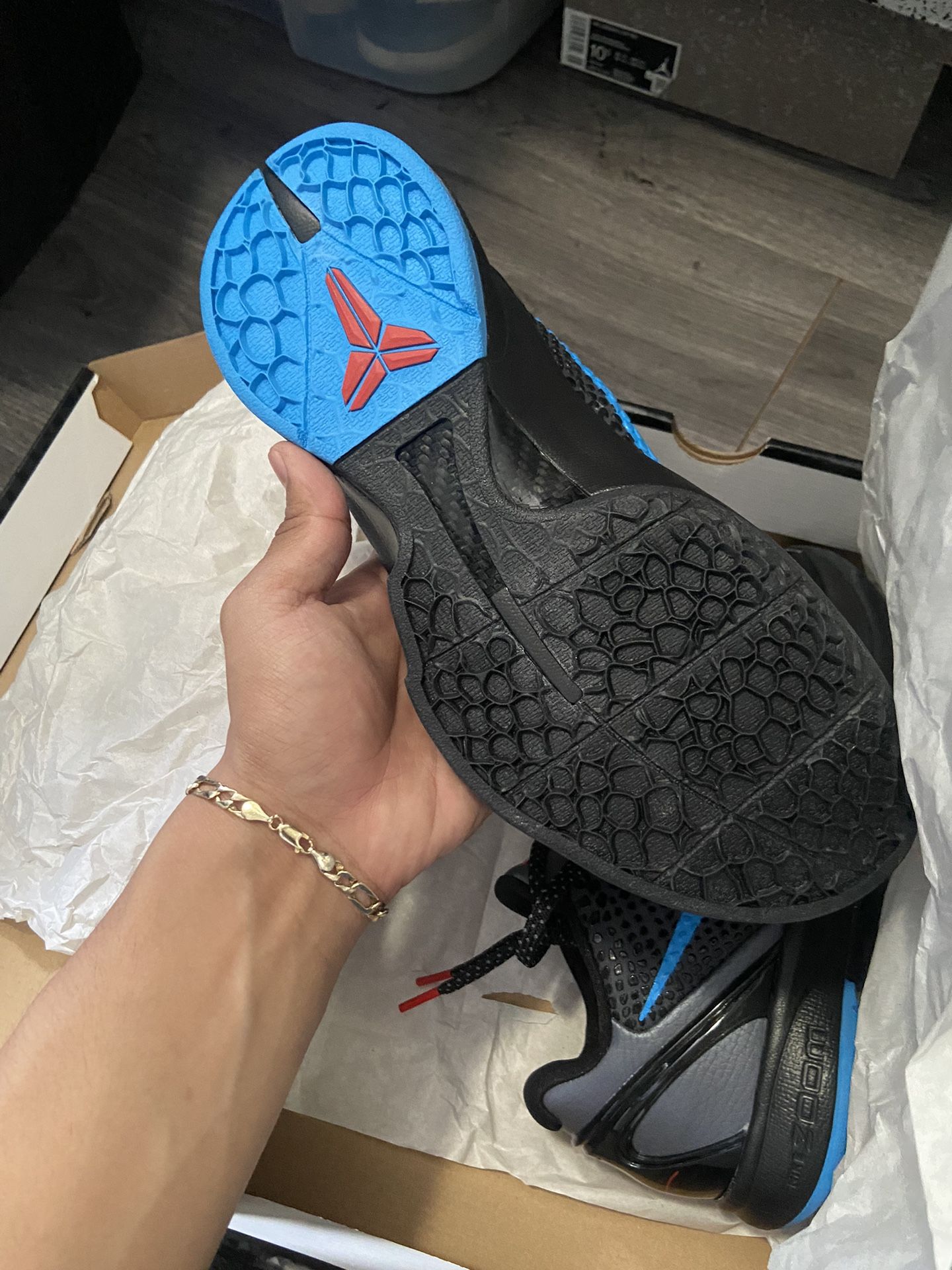 Kobe 6 Dark Knight - www.eharrisgallery.com