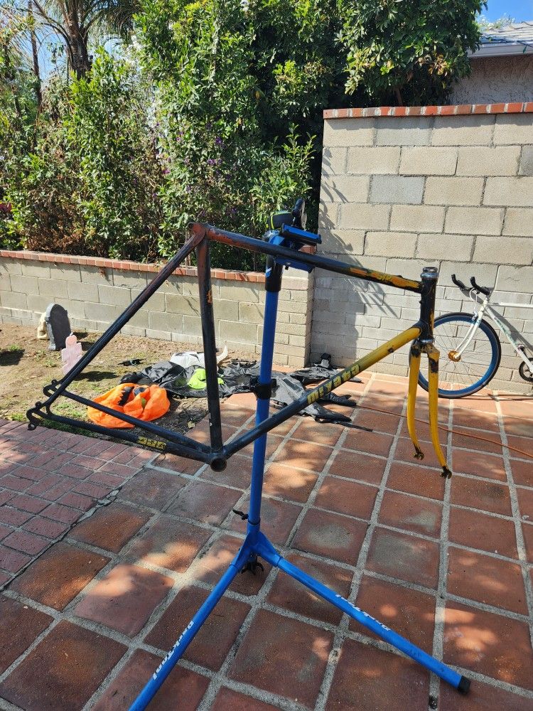 Miyata 512 Road Bike for Sale in Los Angeles, CA - OfferUp