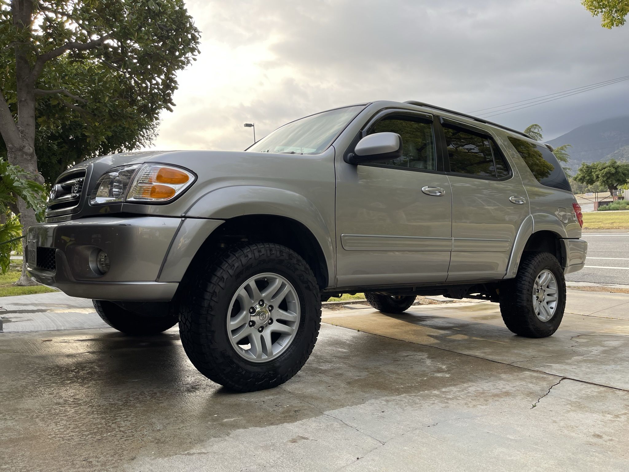 2002 Toyota Sequoia for Sale in Pasadena, CA - OfferUp