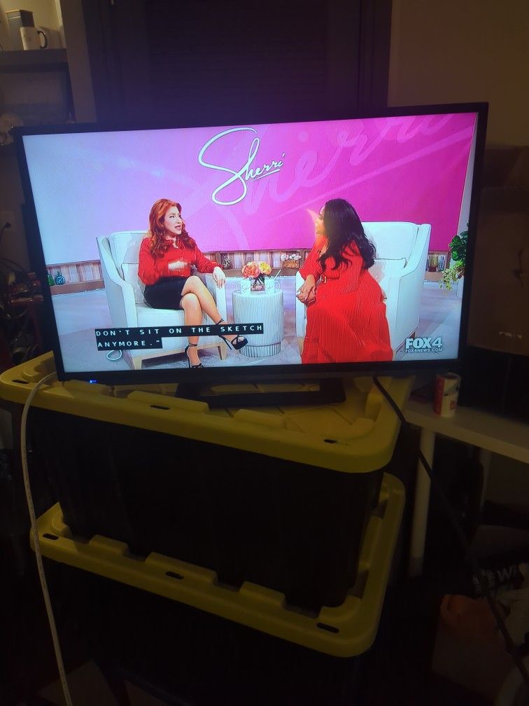 Sharp 32" TV - NO Remote for Sale in Dallas, TX - OfferUp