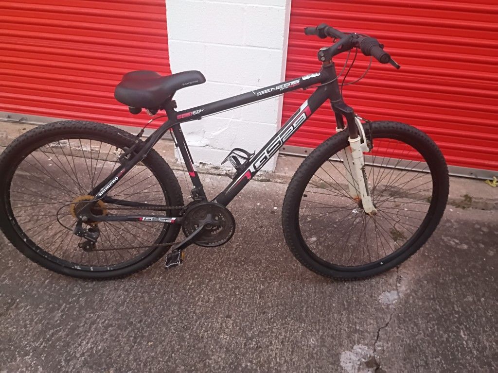 Genesis Mountain Bike for Sale in Houston, TX - OfferUp