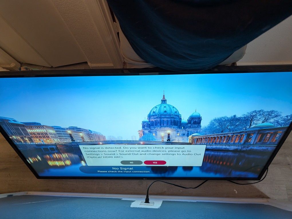 LG 65" TV 65UJ6300 for Sale in Peoria, AZ - OfferUp