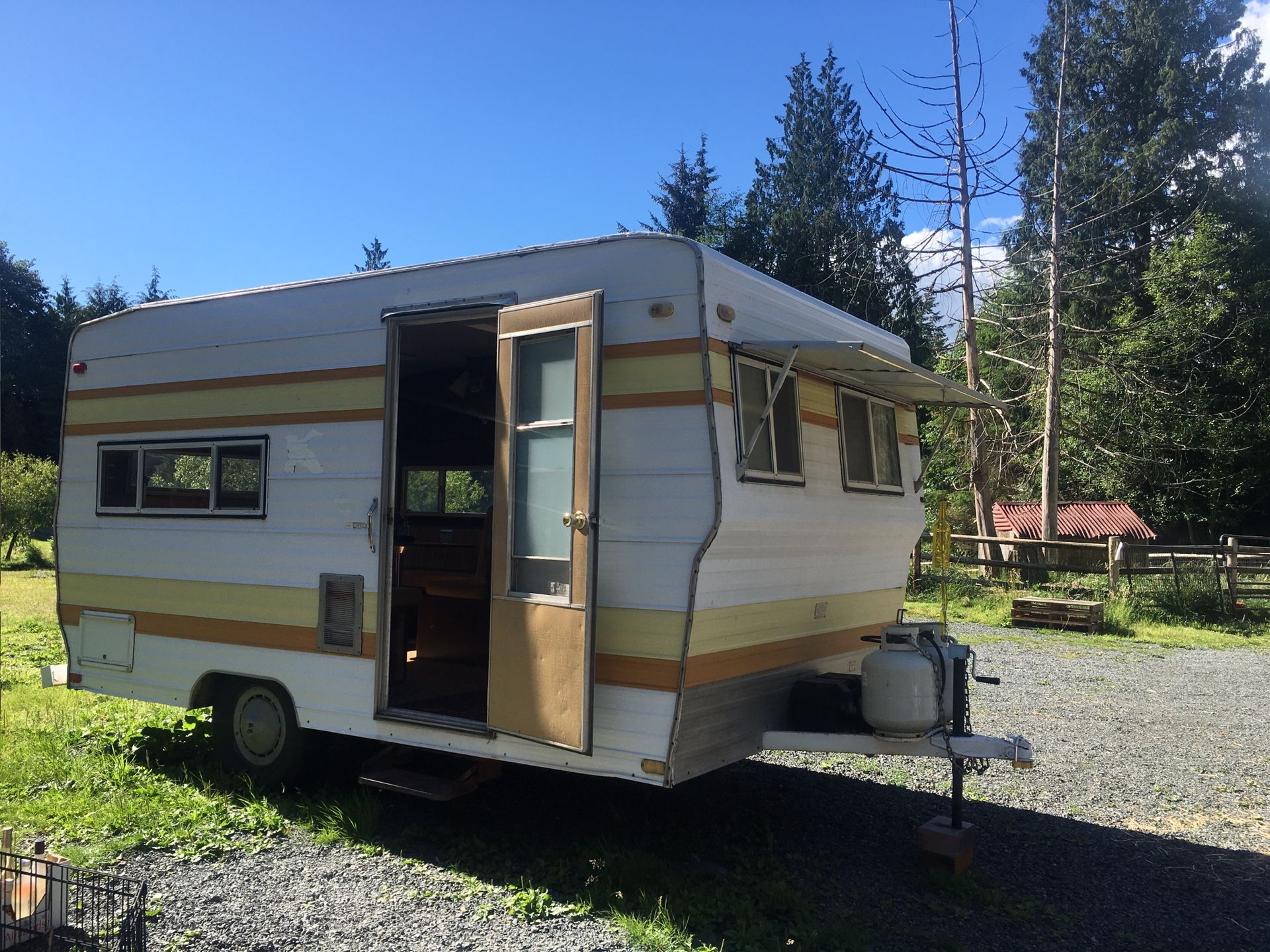 1974 vintage bell trailer for Sale in Snohomish, WA - OfferUp