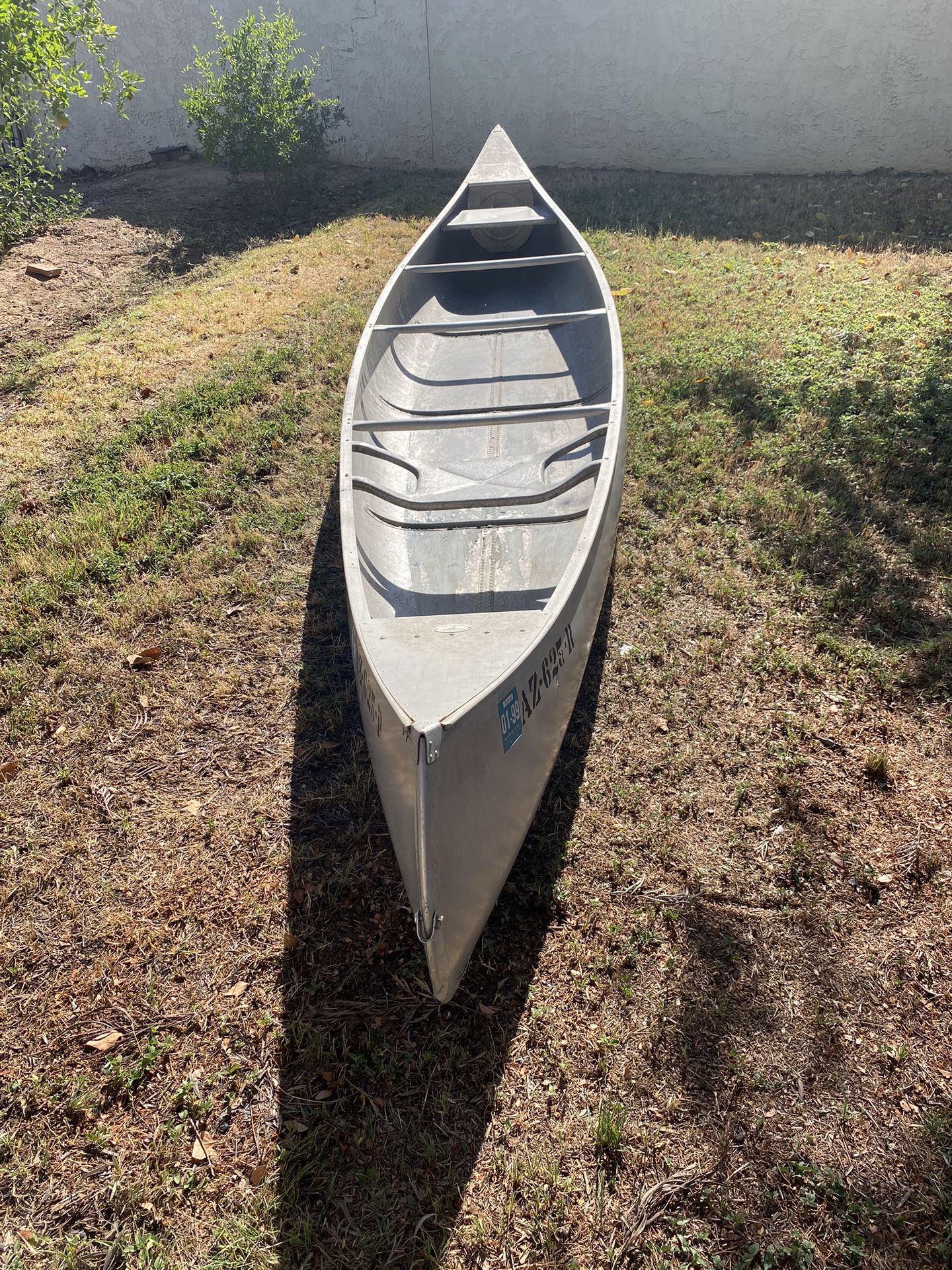 Grumman 17 ft Aluminum Canoe for Sale in Phoenix, AZ - OfferUp
