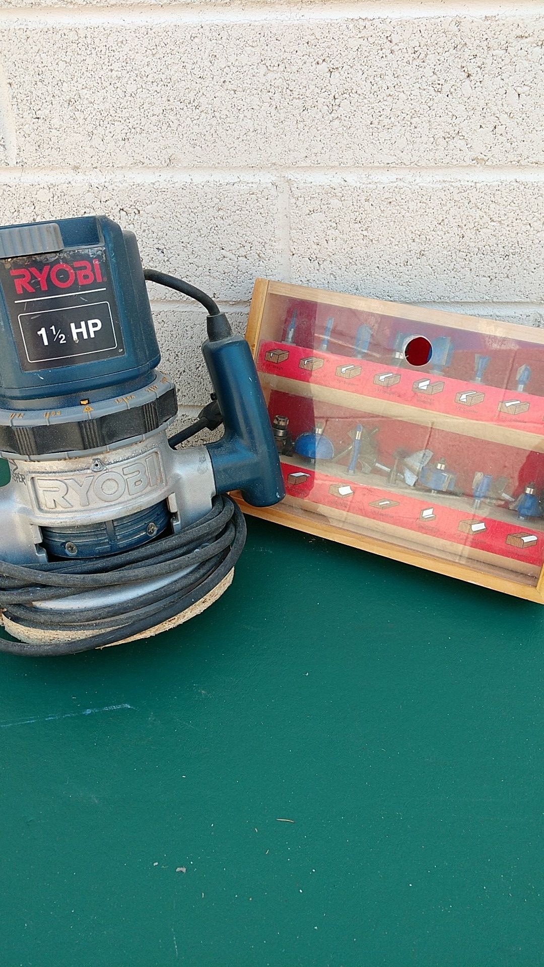 Ryobi Router 1 1/2 HP #R160 8 Amp W/20 + Router bits & Case OBO for ...