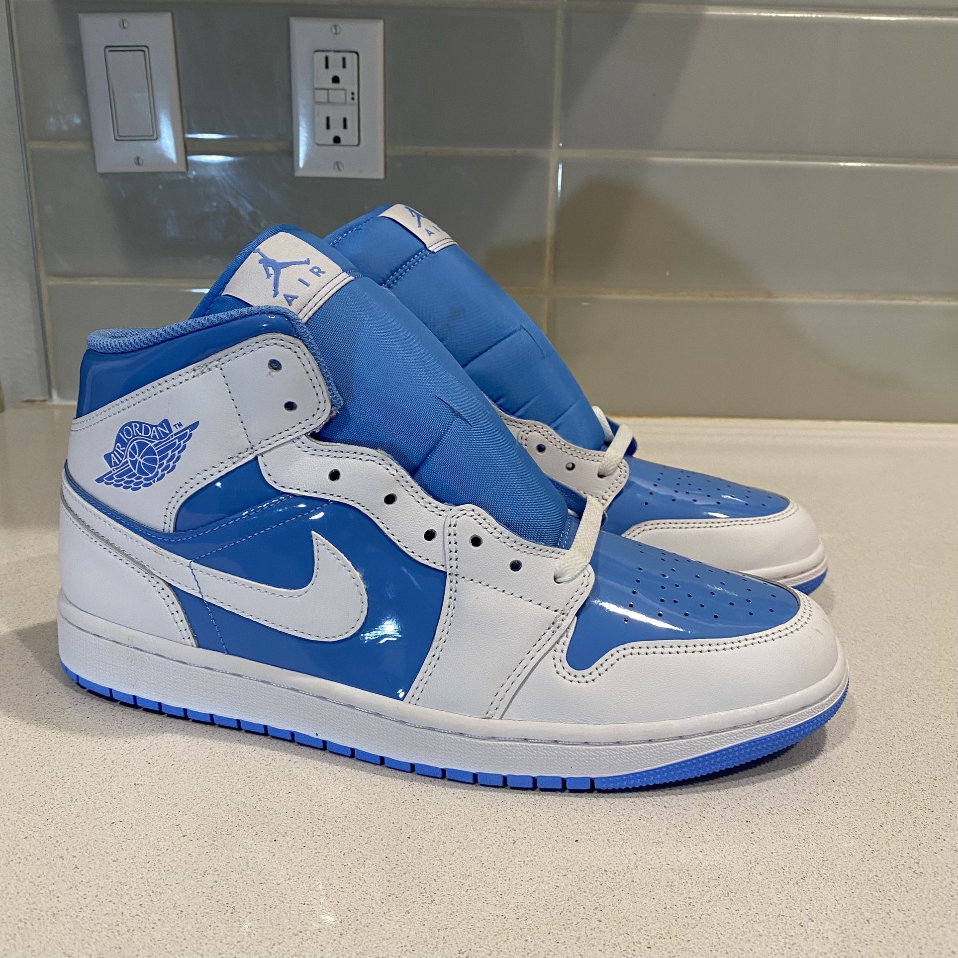 Nike Air Jordan 1 Mid SE Size 11 Shoe for Sale in Redlands, CA - OfferUp