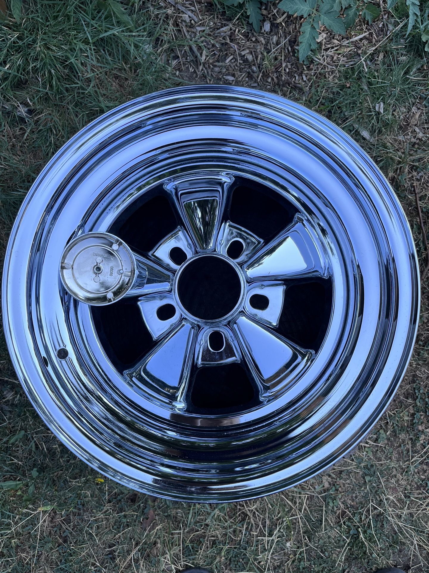 Cragar 61 Chrome Wheel (15x8"/5x4.5") for Sale in Auburn, WA - OfferUp