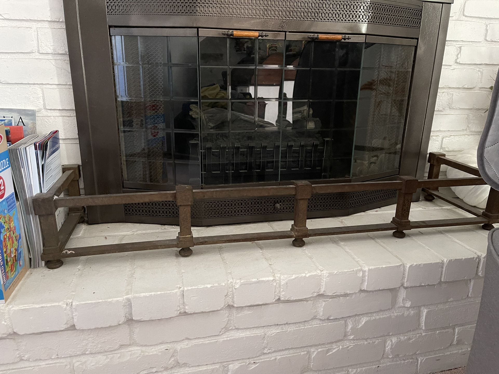 Fireplace Fender Guard Heavy bronze for Sale in San Diego, CA - OfferUp