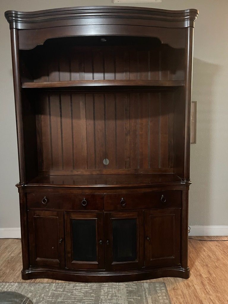 Tv Hutch for Sale in Visalia, CA - OfferUp