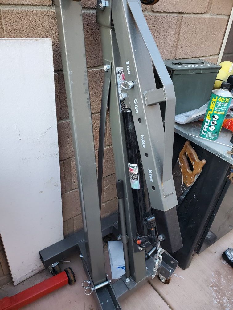 Harbor freight 1 ton engine hoist for Sale in Indio, CA - OfferUp