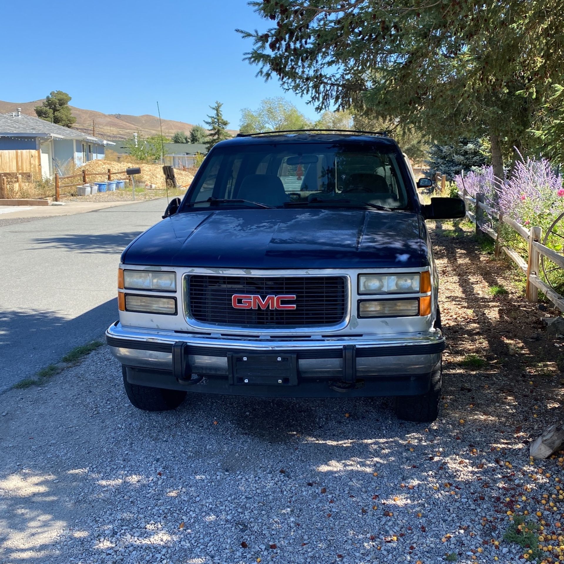 94 Gmc Suburban Half Ton K1500 for Sale in Carson City, NV - OfferUp