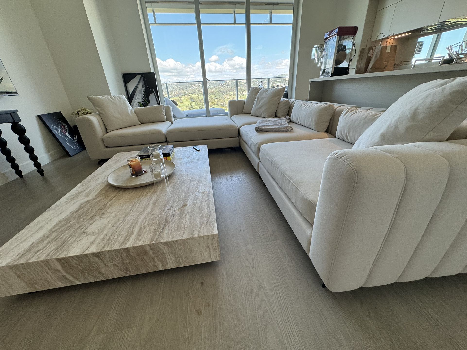 Berlin L Sectional for Sale in Los Angeles, CA - OfferUp