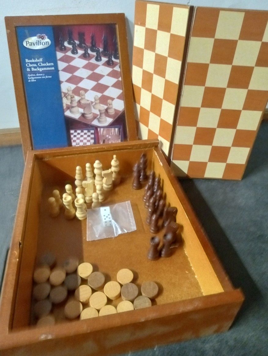 Cheese/ Checkers And Backgammon Set for Sale in San Diego, CA - OfferUp