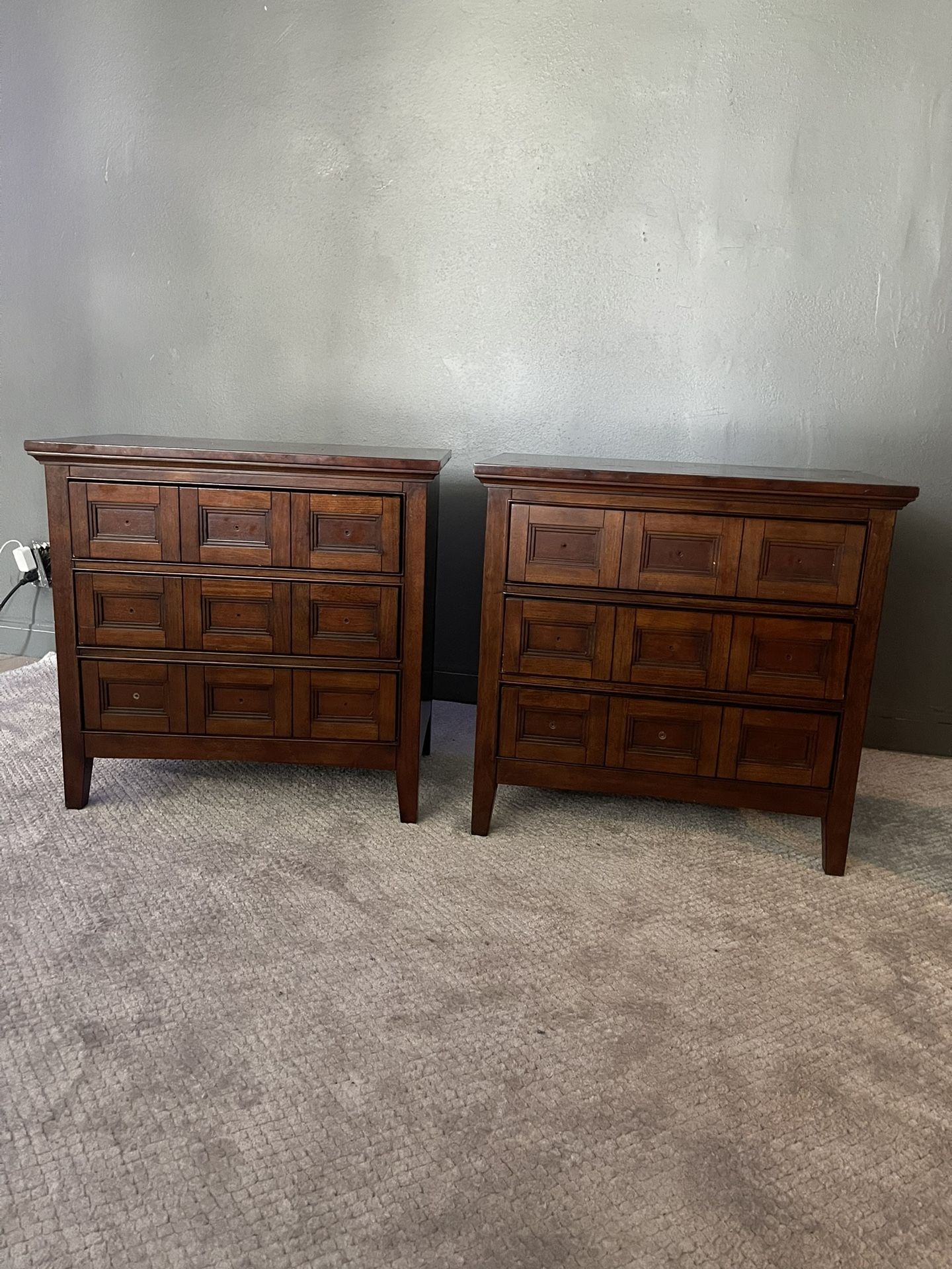 2 Matching Nightstands for Sale in Hollywood, CA - OfferUp