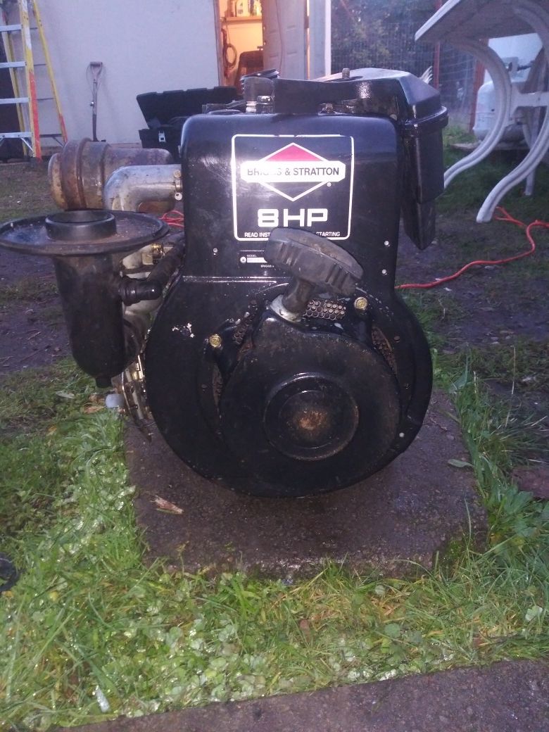 Briggs & Straton 8hp Horizontal Shaft Engine Model 190402 for Sale in ...