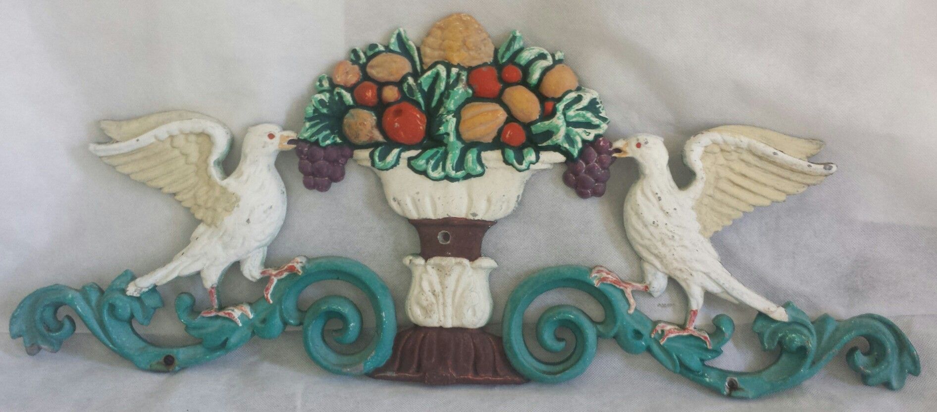 Cast Iron Birds Eating Grapes Fruit Bowl Fancy Wall Decor Art Plaque