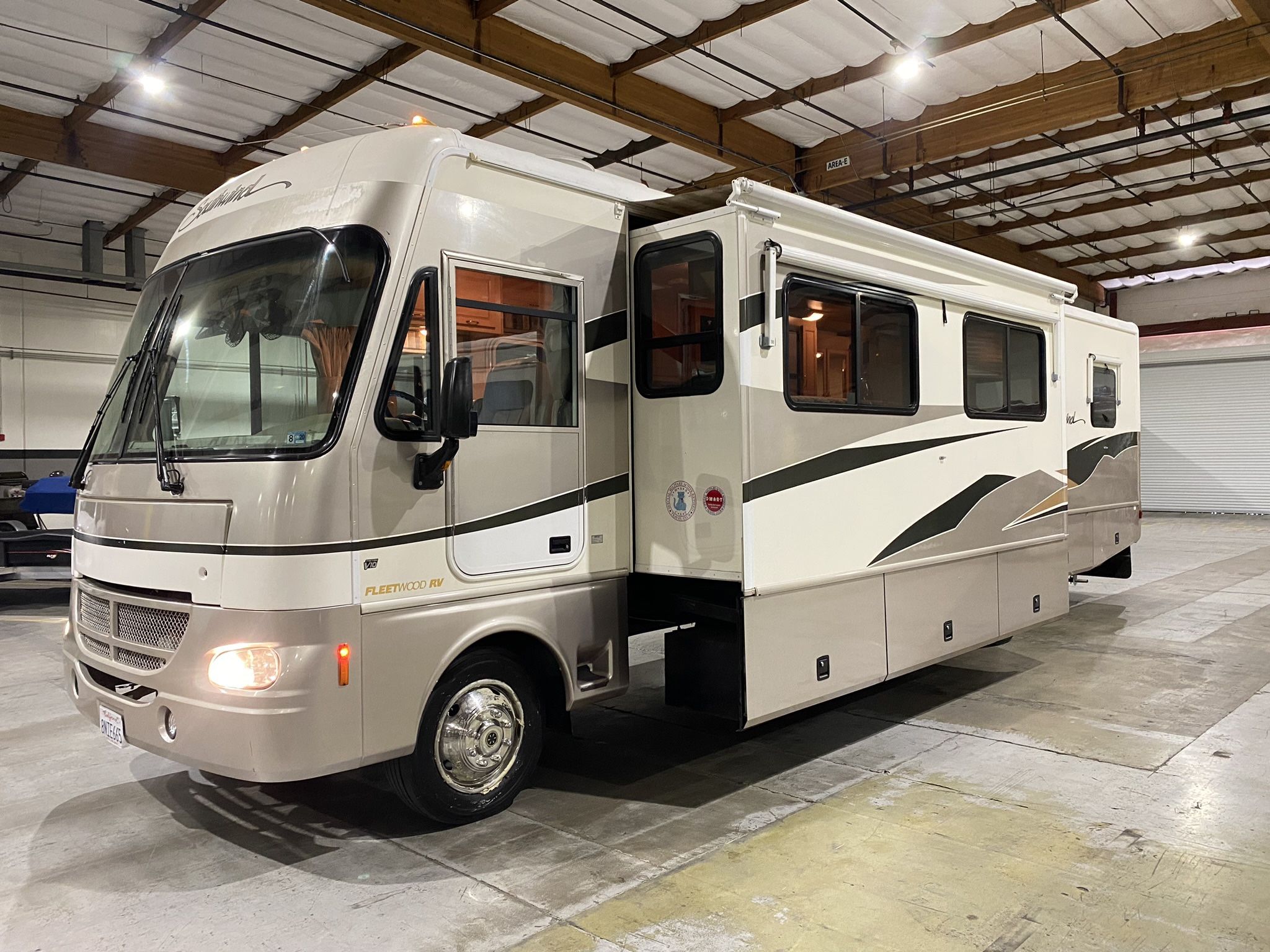 2004 rv motorhome for Sale in Phillips Ranch, CA - OfferUp