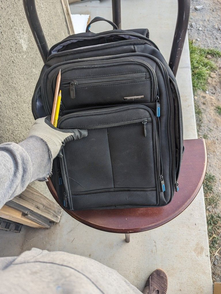 Laptop Backpack Bag for Sale in Lancaster, CA - OfferUp