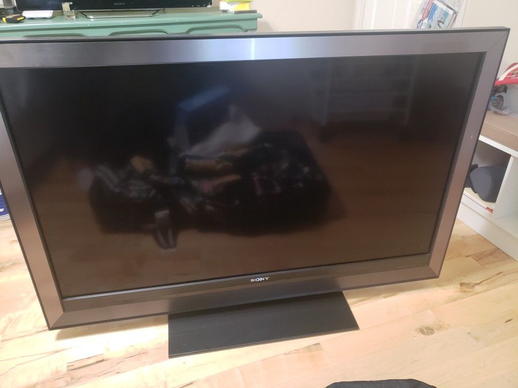 2007 Sony Bravia 55" LCD TV LCD digital color tv sony TV 120V MODEL KDL-52WL130 for Sale in ...