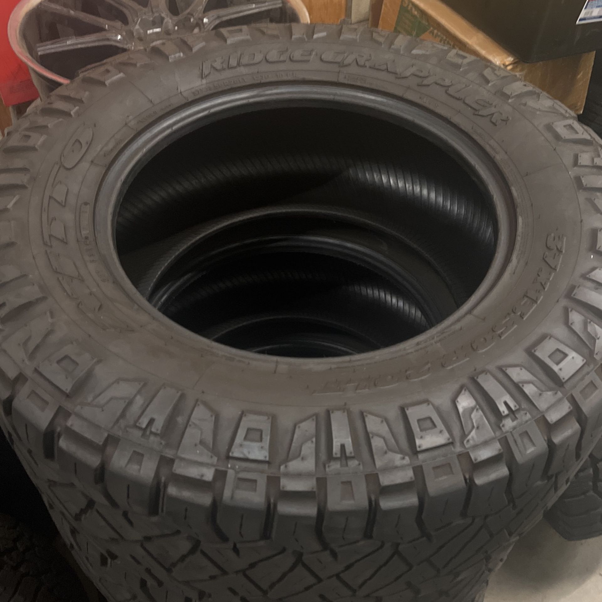 Used Nitto Ridge Grappler 37/13.50R20 for Sale in Temecula, CA - OfferUp