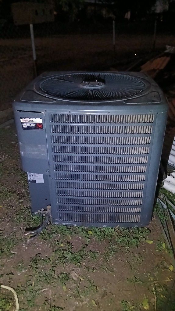 4 -ton AC Unit-Works Great- Almost New- Pick- UP OR Deliver for Sale in ...