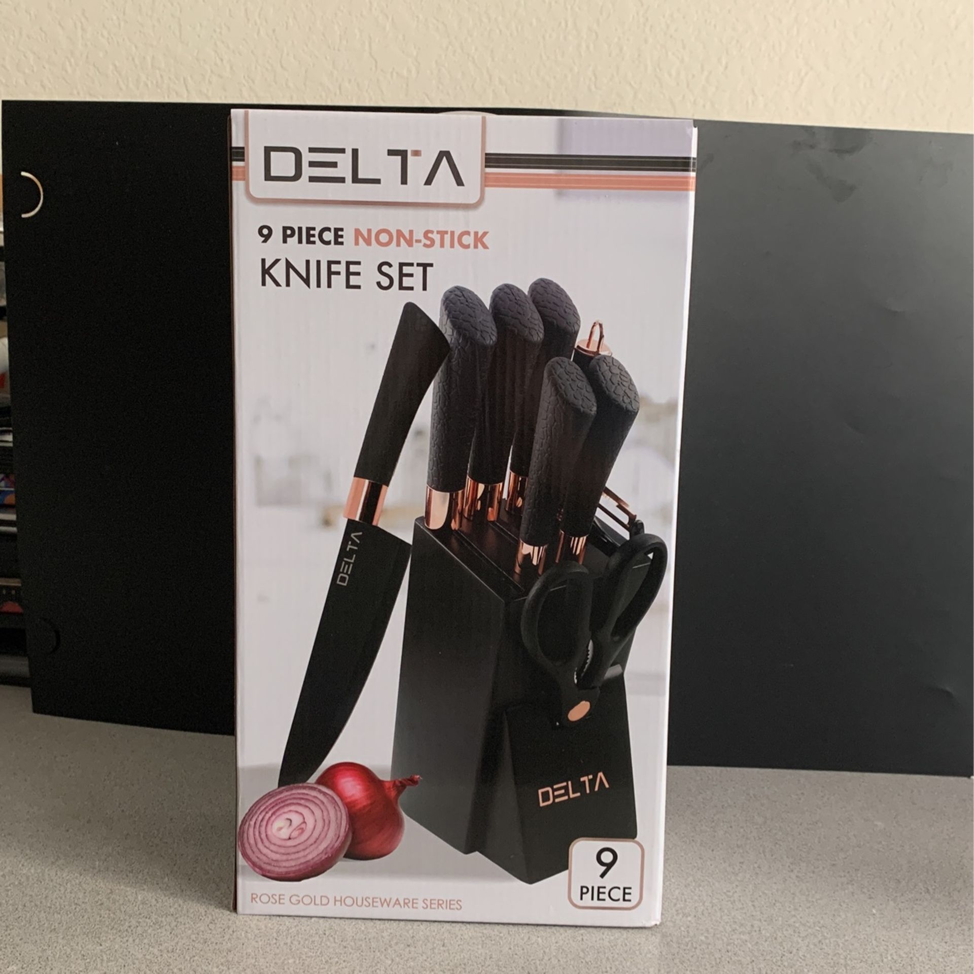 Delta 9 Piece Non-Stick Knife Set - Never Been Used - In Original Box ...