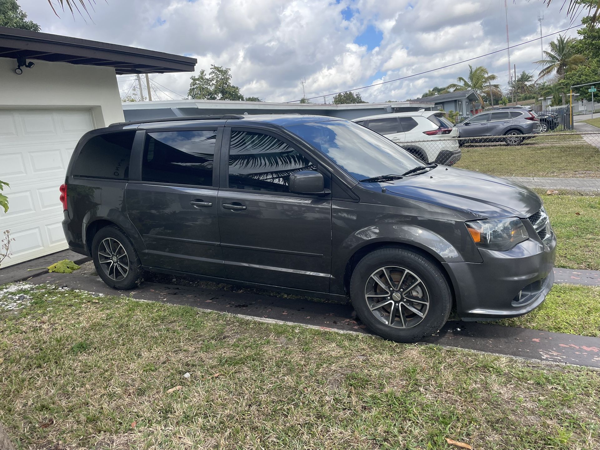 2016 Dodge Caravan/Grand Caravan for Sale in North Miami Beach, FL ...