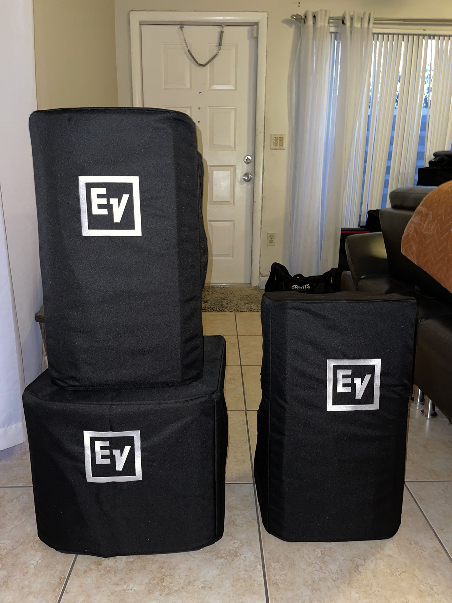 Electro Voice Speakers Set With Covers for Sale in Miami, FL - OfferUp