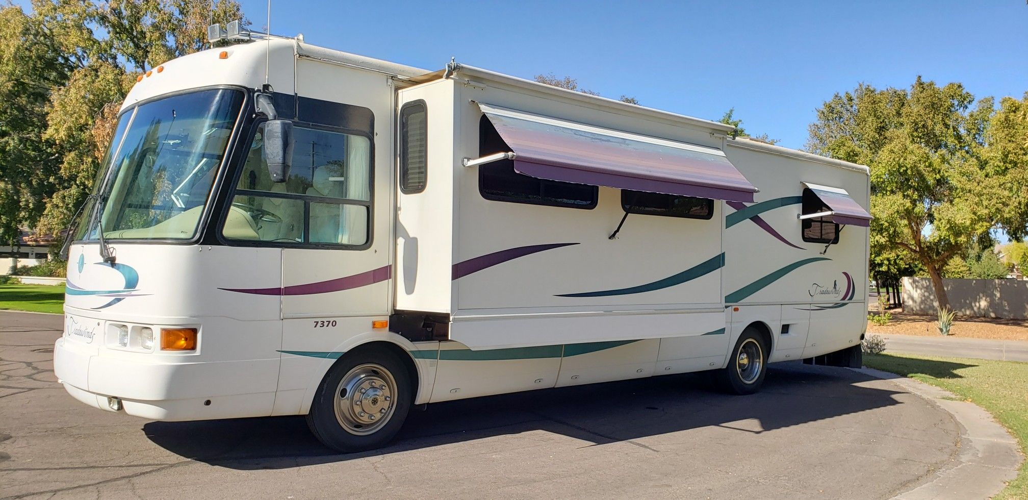 37ft Class A Diesel Pusher Motorhome for Sale in Gilbert, AZ - OfferUp