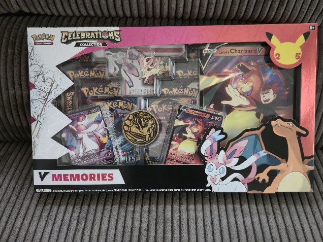 Celebrations V Memories Box Pokémon for Sale in Hemet, CA - OfferUp