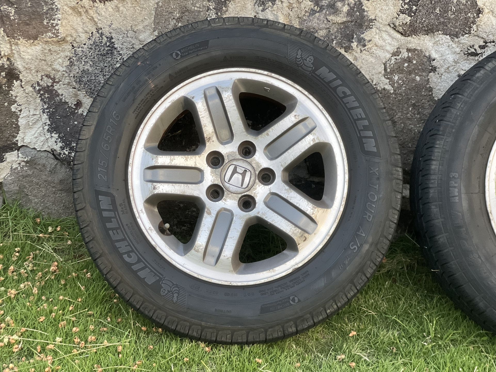 Honda Pilot Wheels for Sale in Waimanalo, HI - OfferUp