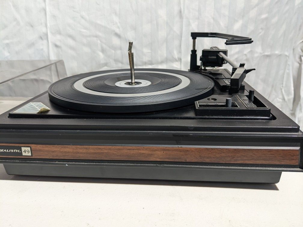 Vintage Radio Shack, Realistic 49 Turntable Record Player for Sale in ...
