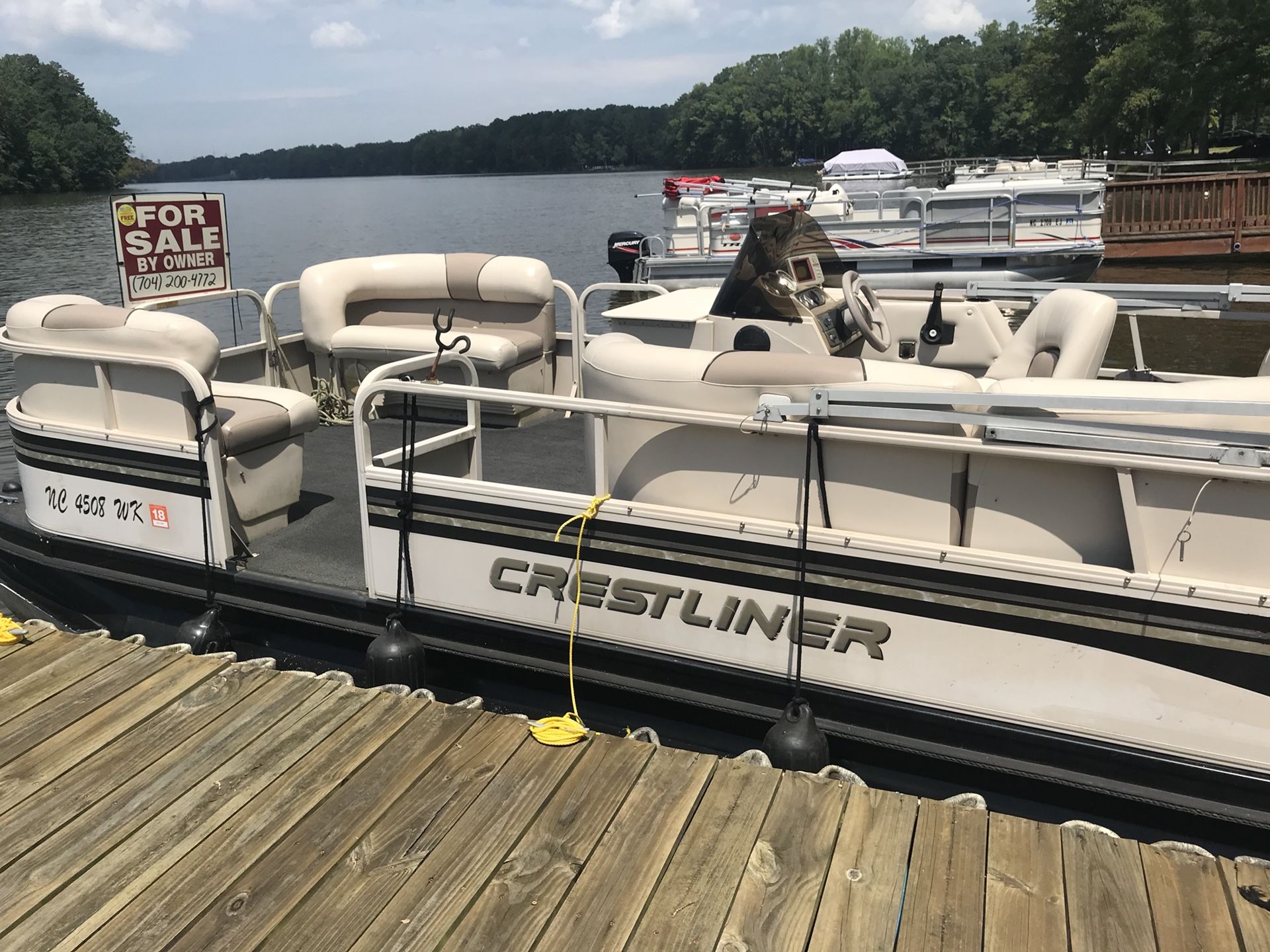 2000 Crestliner-20’ Pontoon boat for Sale in Salisbury, NC - OfferUp